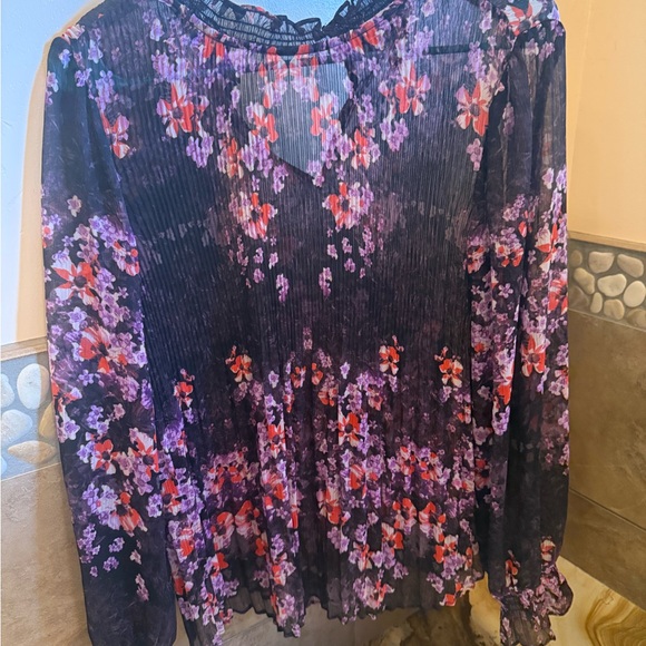 Simply Vera Vera Wang | Tops | Simply Vera Vera Wang Multicolor Floral ...